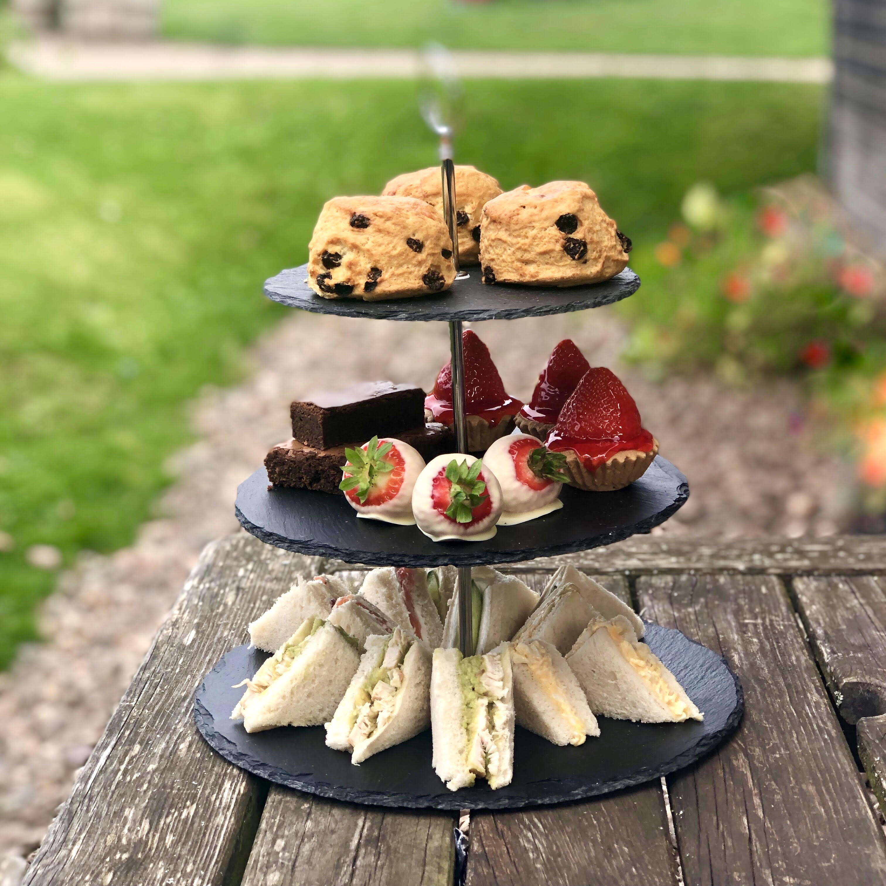 Cairnie Fruit Farm & Mega Maze - Farm Cafe | Go-Rural